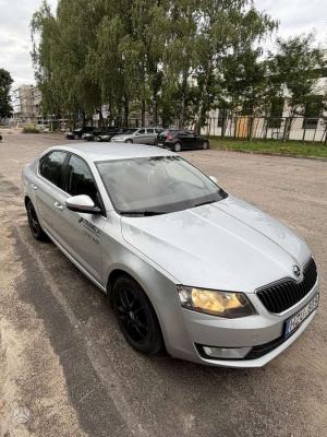 Pelēks Skoda Octavia 2015 Viļņa, ar dzinēja tilpumu 1.60 L un nobraukumu 224 tūkst. km par 4900 €, foto  vietnē AUTOMOTO.COM.LV