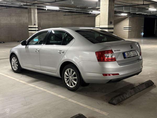 Pelēks Skoda Octavia 2015 Panevēža, ar dzinēja tilpumu 1.60 L un nobraukumu 117 tūkst. km par 8400 €, foto 1 vietnē AUTOMOTO.COM.LV