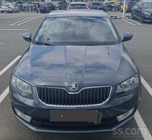 Grey Skoda Octavia 2015 in Madona, with an engine capacity of 1.60 L and mileage of 320 thousand km for 4800 €, photo 5 on AUTOMOTO.COM.LV