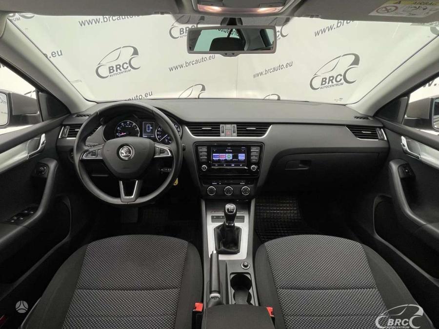 Pelēks Skoda Octavia 2016 Viļņa, ar dzinēja tilpumu 1.40 L un nobraukumu 109 tūkst. km par 8900 €, foto 4 vietnē AUTOMOTO.COM.LV