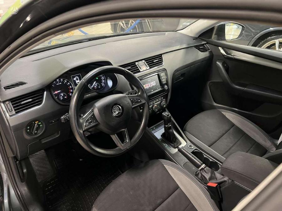 Grey Skoda Octavia 2016 in Vilnius, with an engine capacity of 2.00 L and mileage of 240 thousand km for 6750 €, photo 11 on AUTOMOTO.COM.LV