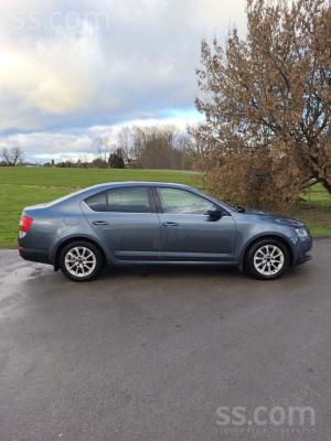 Grey Skoda Octavia 2016 in Riga, with an engine capacity of 1.60 L and mileage of 254 thousand km for 5000 €, photo 4 on AUTOMOTO.COM.LV