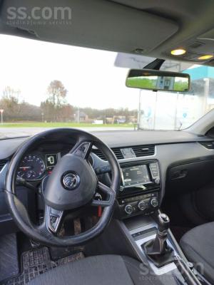 Grey Skoda Octavia 2016 in Riga, with an engine capacity of 1.60 L and mileage of 254 thousand km for 5000 €, photo 7 on AUTOMOTO.COM.LV