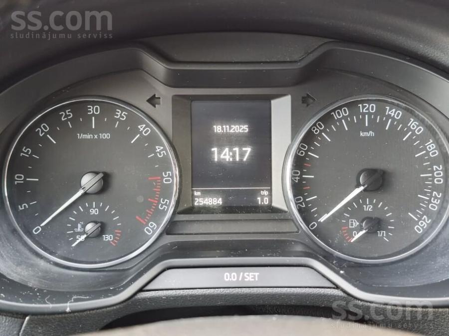 Grey Skoda Octavia 2016 in Riga, with an engine capacity of 1.60 L and mileage of 254 thousand km for 5000 €, photo 8 on AUTOMOTO.COM.LV