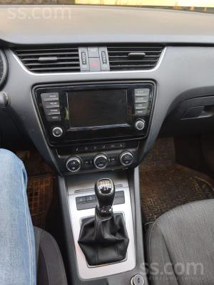 Grey Skoda Octavia 2016 in Riga, with an engine capacity of 1.60 L and mileage of 254 thousand km for 5000 €, photo 12 on AUTOMOTO.COM.LV