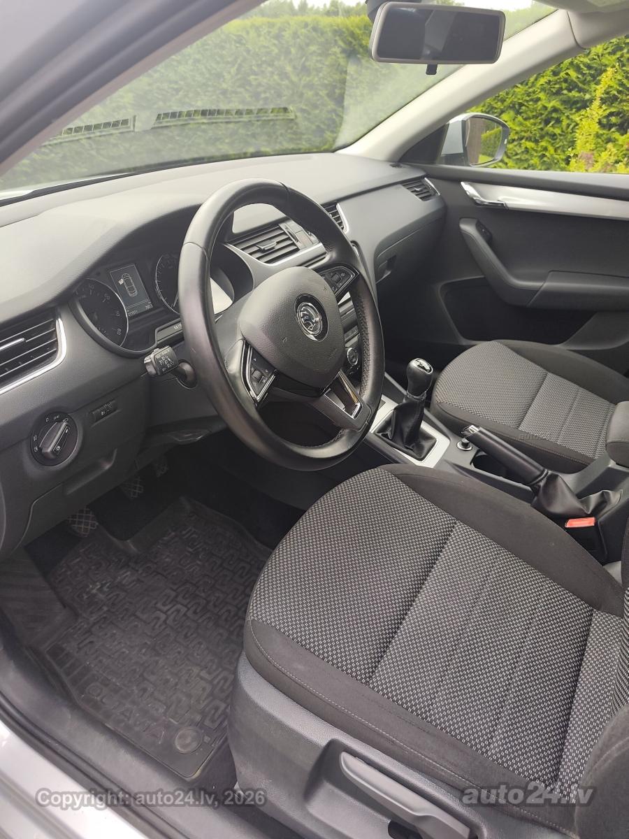 Pelēks Skoda Octavia 2016 Tallina, ar dzinēja tilpumu 1.40 L un nobraukumu 212 tūkst. km par 7600 €, foto 9 vietnē AUTOMOTO.COM.LV