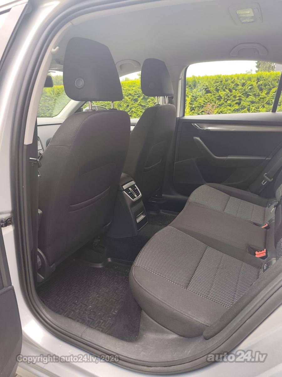 Pelēks Skoda Octavia 2016 Tallina, ar dzinēja tilpumu 1.40 L un nobraukumu 212 tūkst. km par 7600 €, foto 10 vietnē AUTOMOTO.COM.LV