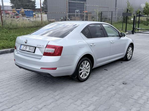 Grey Skoda Octavia 2016 in Vilnius, with an engine capacity of 1.40 L and mileage of 236 thousand km for 6500 €, photo 3 on AUTOMOTO.COM.LV