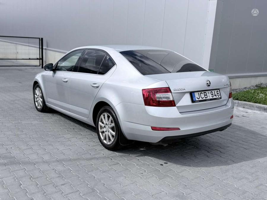 Pelēks Skoda Octavia 2016 Viļņa, ar dzinēja tilpumu 1.40 L un nobraukumu 236 tūkst. km par 6500 €, foto 5 vietnē AUTOMOTO.COM.LV