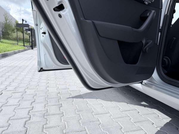 Grey Skoda Octavia 2016 in Vilnius, with an engine capacity of 1.40 L and mileage of 236 thousand km for 6500 €, photo 7 on AUTOMOTO.COM.LV