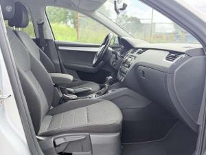 Pelēks Skoda Octavia 2016 Viļņa, ar dzinēja tilpumu 1.40 L un nobraukumu 236 tūkst. km par 6500 €, foto 15 vietnē AUTOMOTO.COM.LV