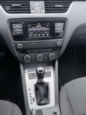Pelēks Skoda Octavia 2016 Viļņa, ar dzinēja tilpumu 1.40 L un nobraukumu 236 tūkst. km par 6500 €, foto 23 vietnē AUTOMOTO.COM.LV