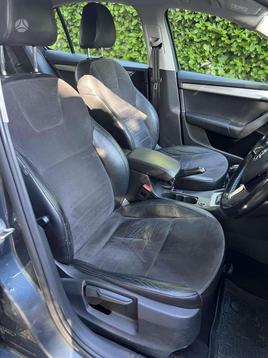 Grey Skoda Octavia 2016 in Kaunas, with an engine capacity of 0.00 L and mileage of 466 thousand km for 2600 €, photo 12 on AUTOMOTO.COM.LV