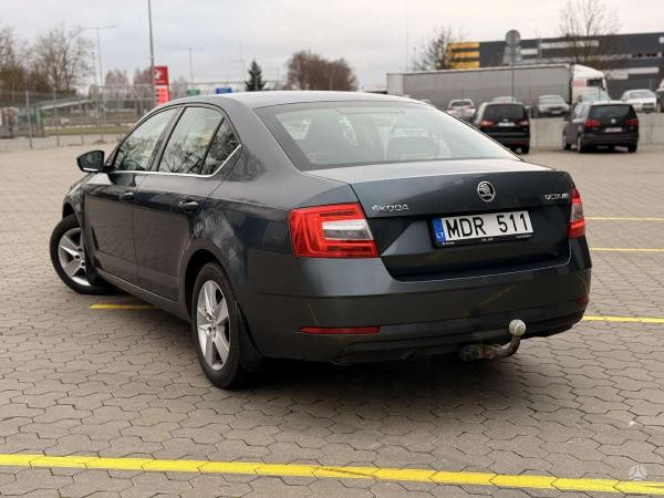 Grey Skoda Octavia 2017 in Vievis, with an engine capacity of 1.40 L and mileage of 190 thousand km for 9500 €, photo 3 on AUTOMOTO.COM.LV