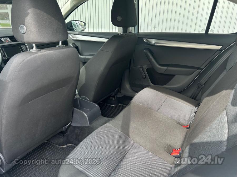 Grey Skoda Octavia 2017 in Tallinn, with an engine capacity of 1.20 L and mileage of 182 thousand km for 6990 €, photo 7 on AUTOMOTO.COM.LV