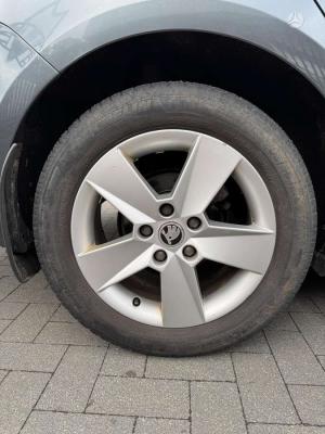 Grey Skoda Octavia 2017 in Vilnius, with an engine capacity of 1.60 L and mileage of 328 thousand km for 6500 €, photo 13 on AUTOMOTO.COM.LV