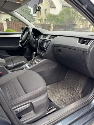 Grey Skoda Octavia 2017 in Vilnius, with an engine capacity of 1.60 L and mileage of 328 thousand km for 6500 €, photo 16 on AUTOMOTO.COM.LV