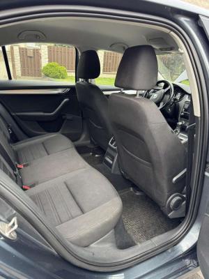 Grey Skoda Octavia 2017 in Vilnius, with an engine capacity of 1.60 L and mileage of 328 thousand km for 6500 €, photo 19 on AUTOMOTO.COM.LV