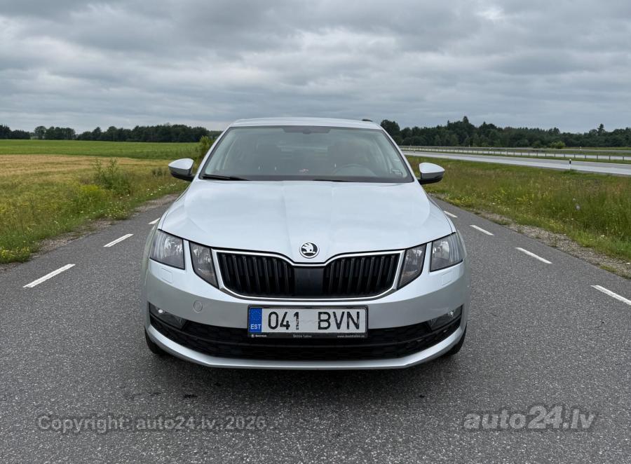 Grey Skoda Octavia 2017 in Tallinn, with an engine capacity of 1.60 L and mileage of 197 thousand km for 10990 €, photo 4 on AUTOMOTO.COM.LV