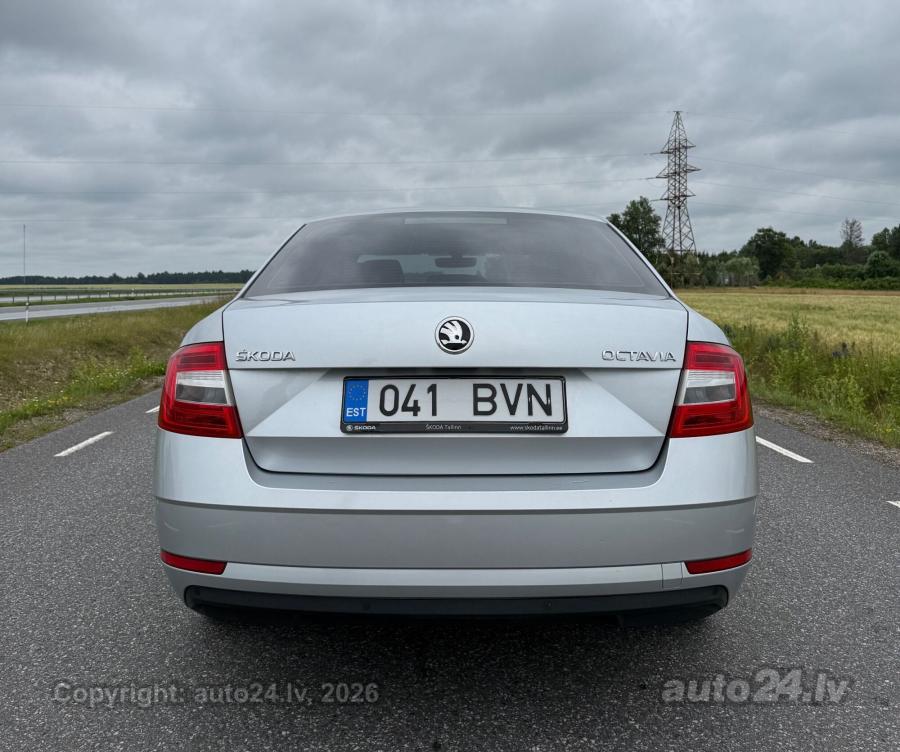 Grey Skoda Octavia 2017 in Tallinn, with an engine capacity of 1.60 L and mileage of 197 thousand km for 10990 €, photo 9 on AUTOMOTO.COM.LV