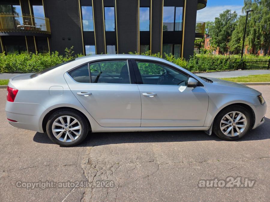 Pelēks Skoda Octavia 2017 Tallina, ar dzinēja tilpumu 1.80 L un nobraukumu 234 tūkst. km par 7999 €, foto 7 vietnē AUTOMOTO.COM.LV