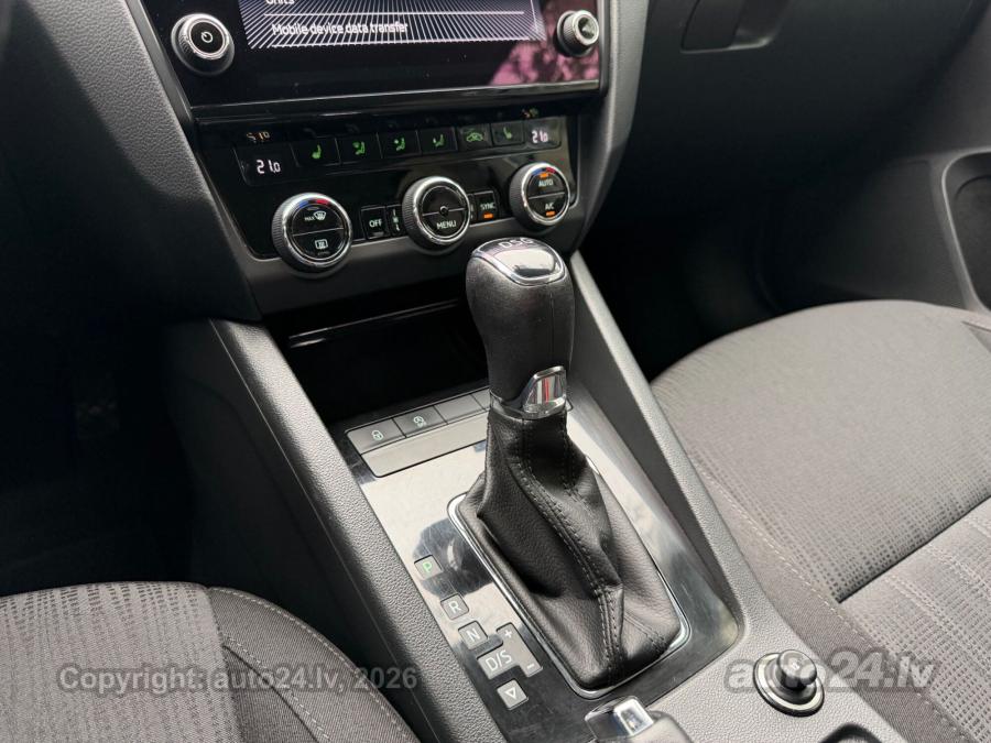 Pelēks Skoda Octavia 2017 Tallina, ar dzinēja tilpumu 1.40 L un nobraukumu 130 tūkst. km par 10990 €, foto 10 vietnē AUTOMOTO.COM.LV