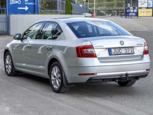 Grey Skoda Octavia 2017 in Vilnius, with an engine capacity of 1.60 L and mileage of 172 thousand km for 10999 €, photo 6 on AUTOMOTO.COM.LV