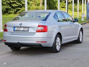 Grey Skoda Octavia 2017 in Vilnius, with an engine capacity of 1.60 L and mileage of 172 thousand km for 10999 €, photo 8 on AUTOMOTO.COM.LV
