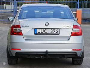Grey Skoda Octavia 2017 in Vilnius, with an engine capacity of 1.60 L and mileage of 172 thousand km for 10999 €, photo 9 on AUTOMOTO.COM.LV