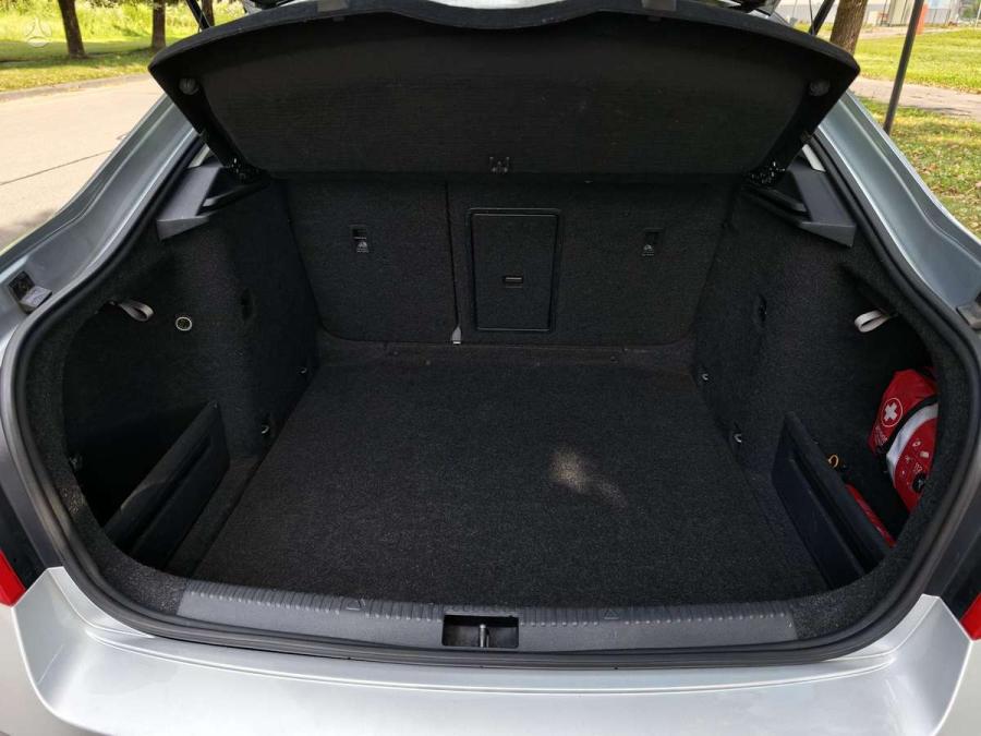 Grey Skoda Octavia 2017 in Vilnius, with an engine capacity of 1.60 L and mileage of 172 thousand km for 10999 €, photo 23 on AUTOMOTO.COM.LV
