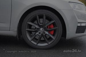 Grey Skoda Octavia 2017 in Tallinn, with an engine capacity of 2.00 L and mileage of 294 thousand km for 12990 €, photo 13 on AUTOMOTO.COM.LV