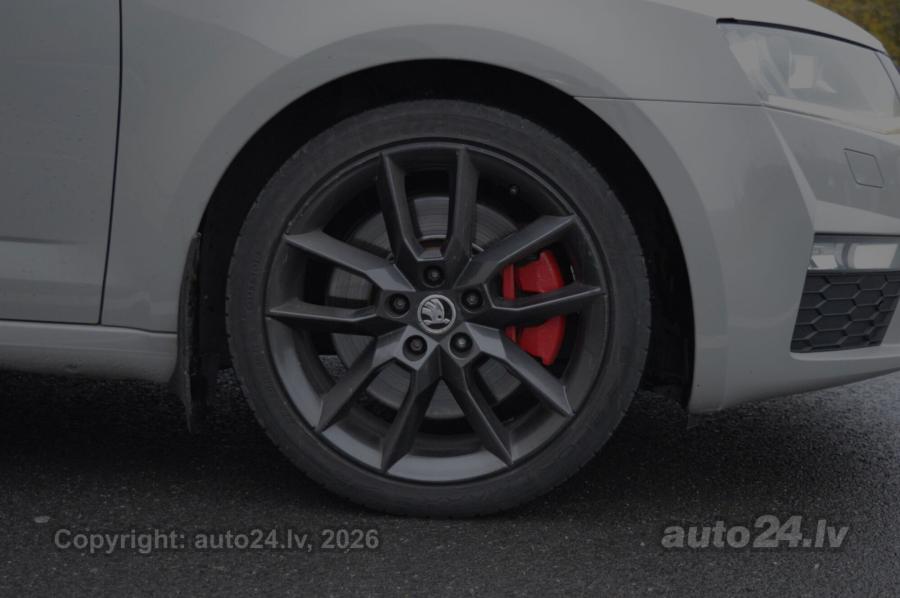 Grey Skoda Octavia 2017 in Tallinn, with an engine capacity of 2.00 L and mileage of 294 thousand km for 12990 €, photo 13 on AUTOMOTO.COM.LV