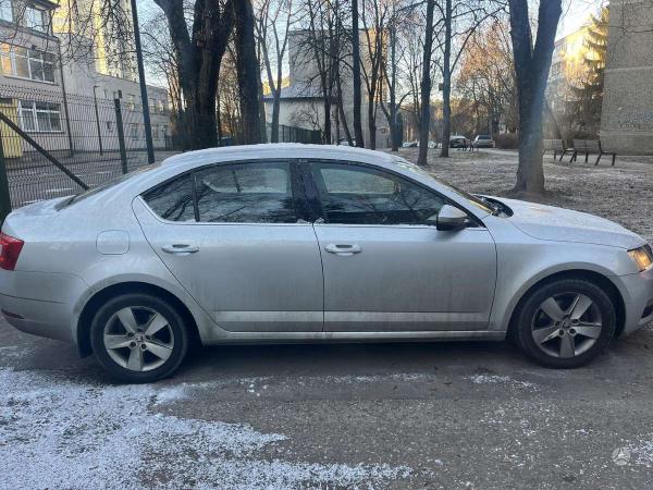 Pelēks Skoda Octavia 2018 Viļņa, ar dzinēja tilpumu 1.40 L un nobraukumu 153 tūkst. km par 9900 €, foto 3 vietnē AUTOMOTO.COM.LV