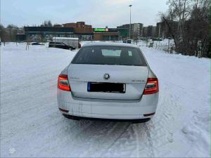 Pelēks Skoda Octavia 2018 Anykščiai, ar dzinēja tilpumu 1.60 L un nobraukumu 123 tūkst. km par 11000 €, foto 4 vietnē AUTOMOTO.COM.LV
