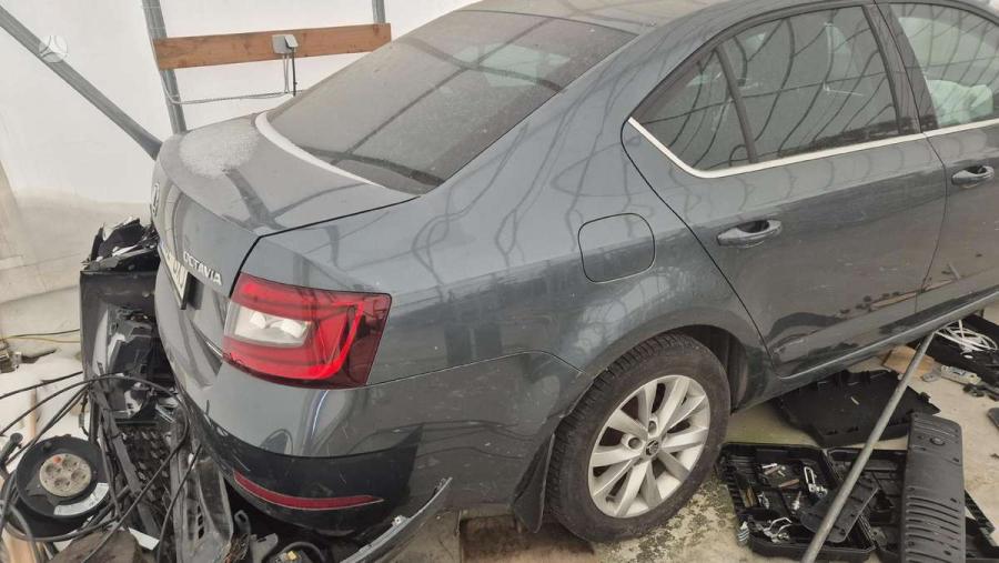 Grey Skoda Octavia 2018 in Narva, with an engine capacity of 1.40 L and mileage of 60 thousand km for 4900 €, photo 10 on AUTOMOTO.COM.LV