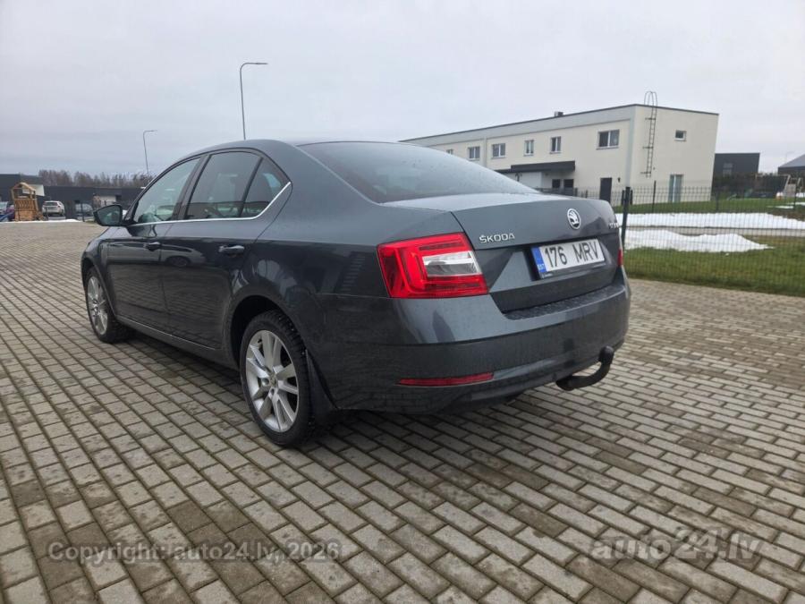 Pelēks Skoda Octavia 2018 Tallina, ar dzinēja tilpumu 1.40 L un nobraukumu 137 tūkst. km par 14100 €, foto 3 vietnē AUTOMOTO.COM.LV