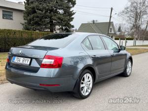 Pelēks Skoda Octavia 2018 Tallina, ar dzinēja tilpumu 1.50 L un nobraukumu 14 tūkst. km par 16600 €, foto 3 vietnē AUTOMOTO.COM.LV
