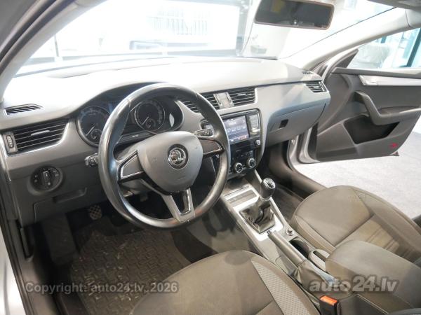 Grey Skoda Octavia 2018 in Tallinn, with an engine capacity of 1.00 L and mileage of 63 thousand km for 9500 €, photo 7 on AUTOMOTO.COM.LV