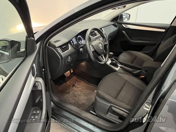 Pelēks Skoda Octavia 2018 Tallina, ar dzinēja tilpumu 1.00 L un nobraukumu 90 tūkst. km par 9900 €, foto 6 vietnē AUTOMOTO.COM.LV