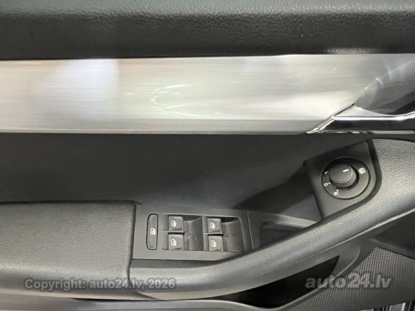 Pelēks Skoda Octavia 2018 Tallina, ar dzinēja tilpumu 1.00 L un nobraukumu 90 tūkst. km par 9900 €, foto 8 vietnē AUTOMOTO.COM.LV