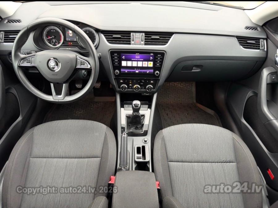 Pelēks Skoda Octavia 2018 Tallina, ar dzinēja tilpumu 1.50 L un nobraukumu 15 tūkst. km par 11750 €, foto 12 vietnē AUTOMOTO.COM.LV