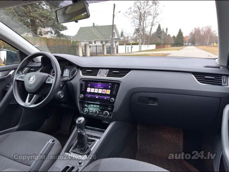 Pelēks Skoda Octavia 2018 Tallina, ar dzinēja tilpumu 1.50 L un nobraukumu 15 tūkst. km par 11750 €, foto 13 vietnē AUTOMOTO.COM.LV