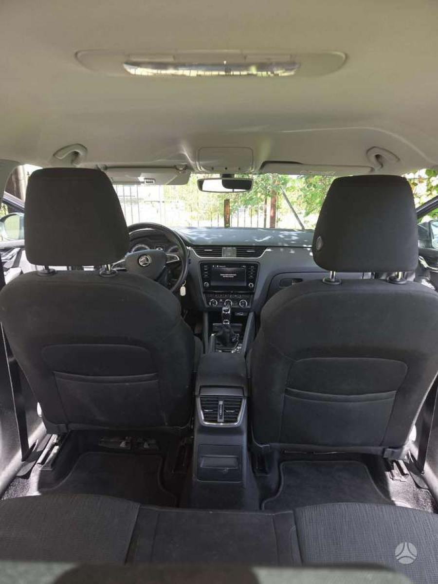 Pelēks Skoda Octavia 2018 Viļņa, ar dzinēja tilpumu 1.60 L un nobraukumu 93 tūkst. km par 12000 €, foto 13 vietnē AUTOMOTO.COM.LV