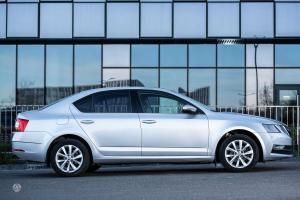 Grey Skoda Octavia 2018 in Vilnius, with an engine capacity of 1.60 L and mileage of 172 thousand km for 11100 €, photo 5 on AUTOMOTO.COM.LV