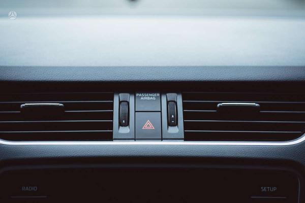 Pelēks Skoda Octavia 2018 Viļņa, ar dzinēja tilpumu 1.60 L un nobraukumu 172 tūkst. km par 11100 €, foto 9 vietnē AUTOMOTO.COM.LV