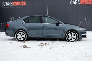 Grey Skoda Octavia 2019 in Riga, with an engine capacity of 1.60 L and mileage of 142 thousand km for 12990 €, photo 4 on AUTOMOTO.COM.LV