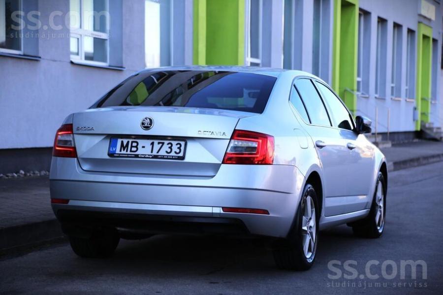 Grey Skoda Octavia 2019 in Riga, with an engine capacity of 1.60 L and mileage of 242 thousand km for 8995 €, photo 7 on AUTOMOTO.COM.LV