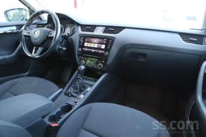 Grey Skoda Octavia 2019 in Riga, with an engine capacity of 1.60 L and mileage of 242 thousand km for 8995 €, photo 12 on AUTOMOTO.COM.LV