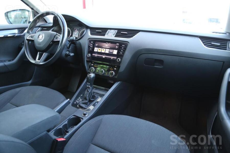 Grey Skoda Octavia 2019 in Riga, with an engine capacity of 1.60 L and mileage of 242 thousand km for 8995 €, photo 12 on AUTOMOTO.COM.LV