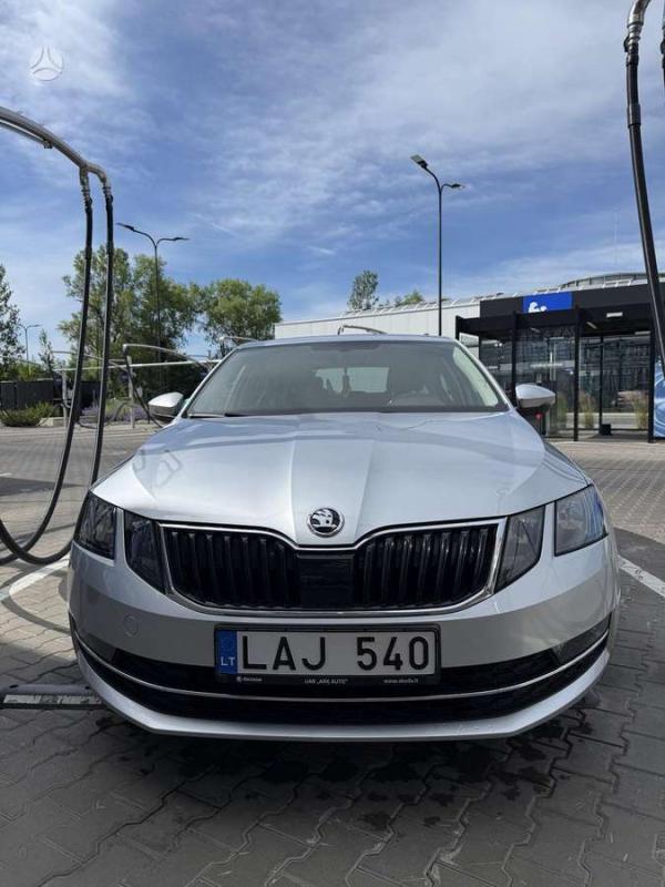 Pelēks Skoda Octavia 2019 Viļņa, ar dzinēja tilpumu 1.50 L un nobraukumu 130 tūkst. km par 13300 €, foto 2 vietnē AUTOMOTO.COM.LV
